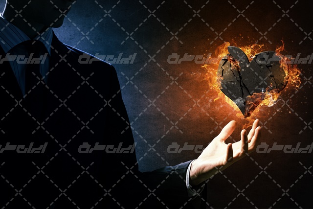 تصویر با کیفیت قلب آتشی همراه با عشق و نماد دوست داشتن ایران طرح