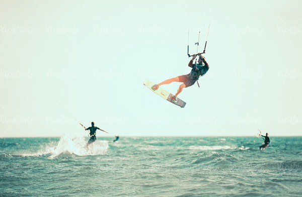 Kate surfing - ایران طرح